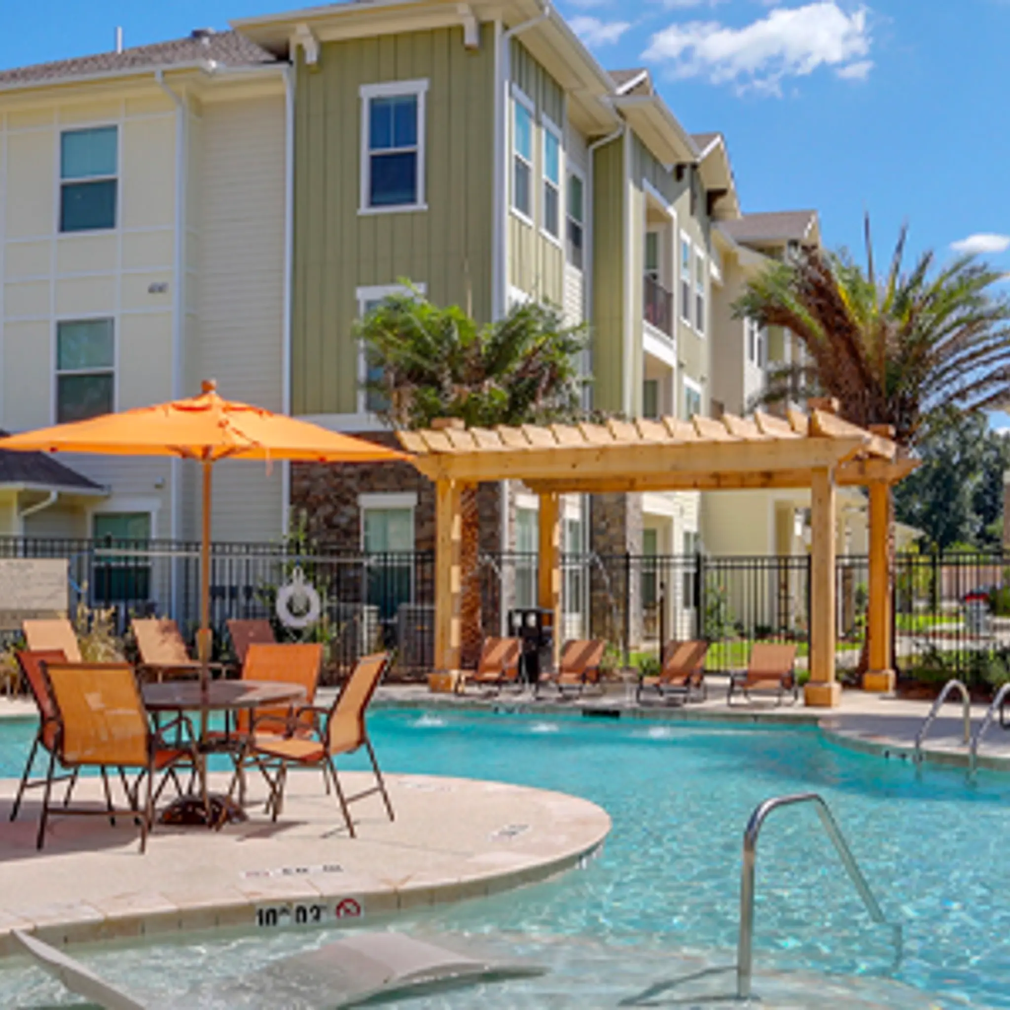 Home | Creekside Crossing